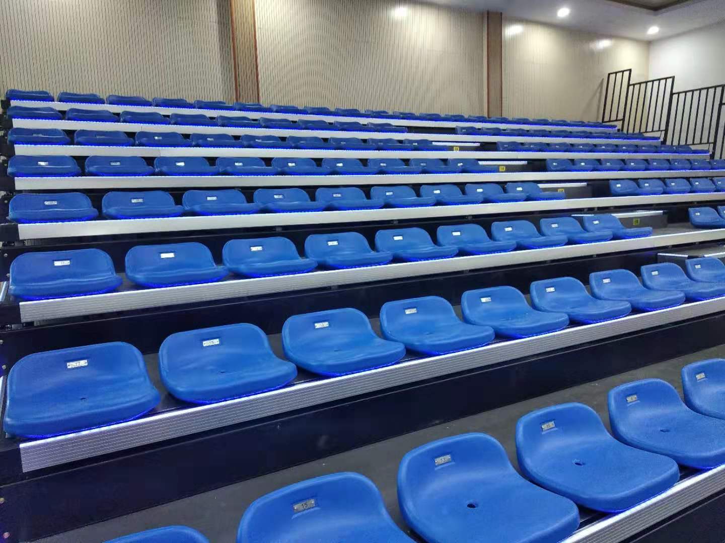 Retractable seats – JUYISEATING
